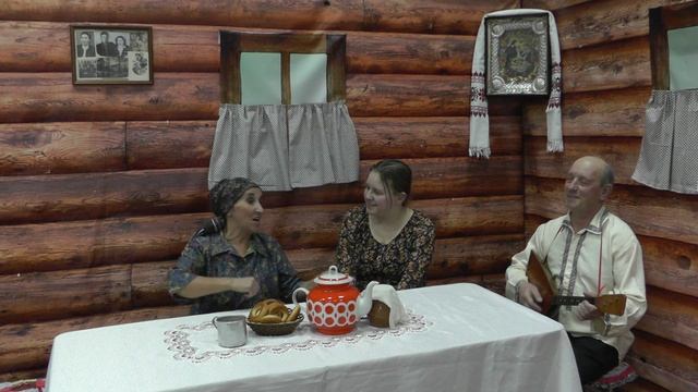 "Народный коллектив" фольклорный ансамбль "Праздник" Космическая Семёновна