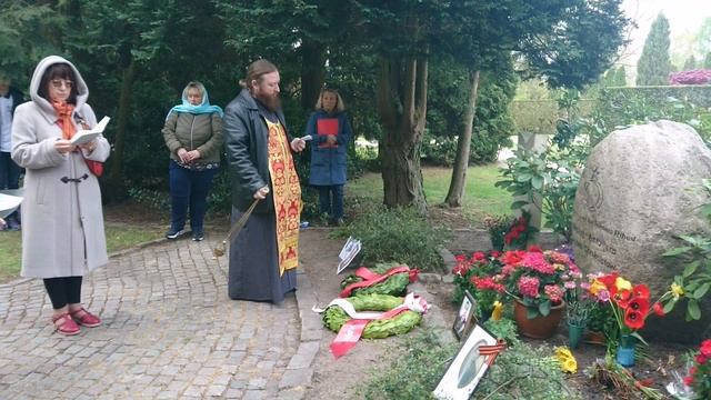 Могила Советских солдат в Орхусе, Дания. 9 мая 2020