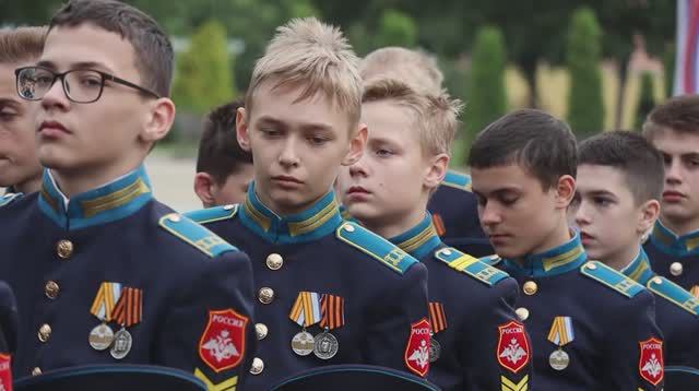 В Краснодарском президенстком кадетском училище открыти и освятили памятнику св.Александру Невскому.