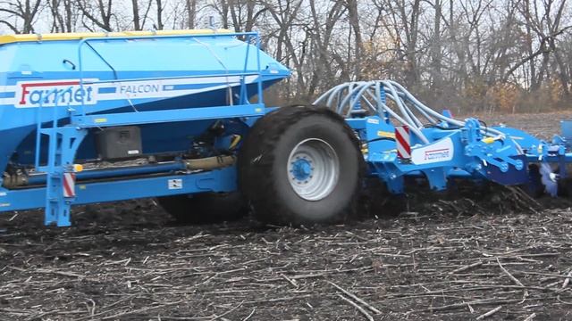 Бункер Falcon HW 5 с глубокорыхлителем Digger 3 от завода Farmet
