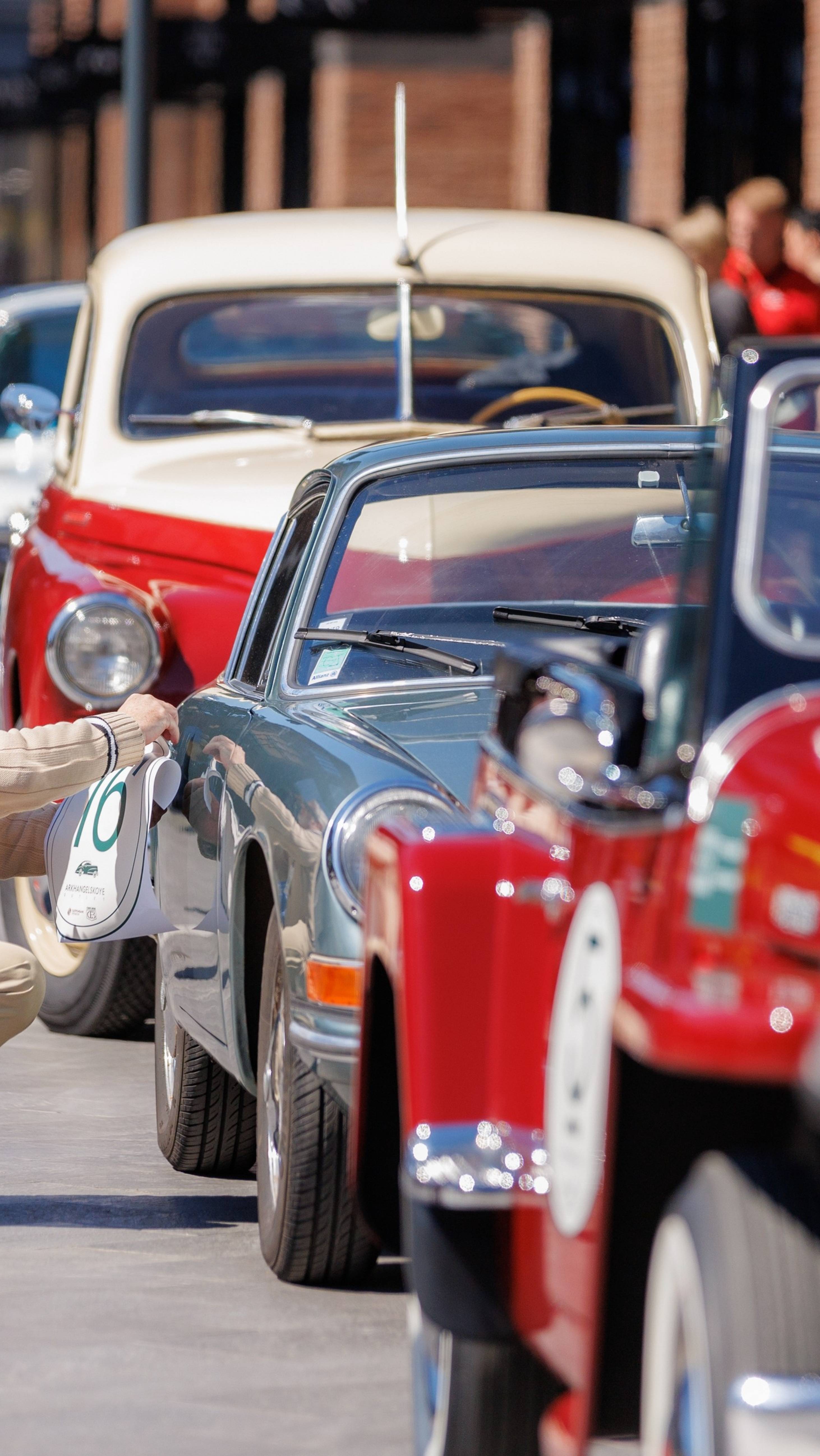 Ведущий Никита Бедретдинов. Ралли ретроавтомобилей в Аутлете "Архангельское"