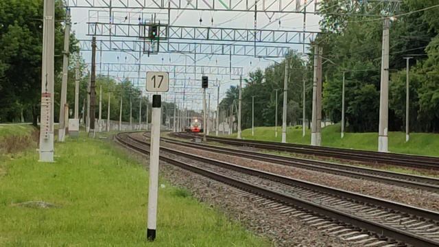 Электропоезд ЭД4М-0446 "Фирменный экспресс" Рязань-1 – Москва-Казанская на платформе Косино