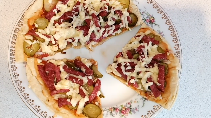 Пицца на сковороде. Из того, что было...Второй вариант..mp4