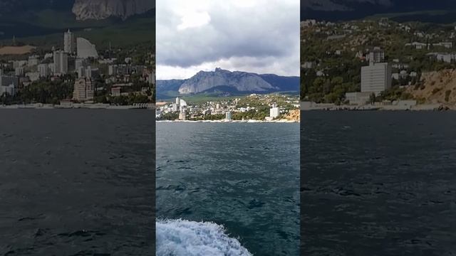 Морская прогулка на теплоходе по Ялте в Крыму ?