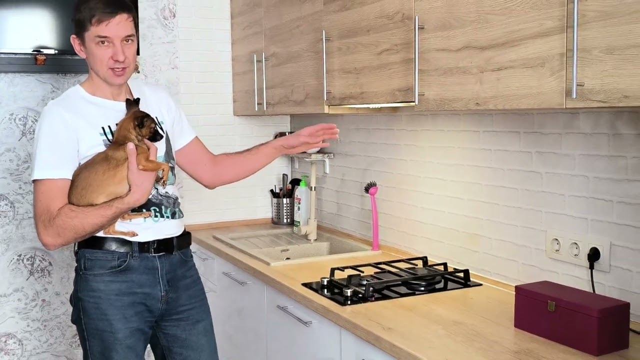 Обзор кухни. Как правильно скрыть технику и какая польза от антресолей