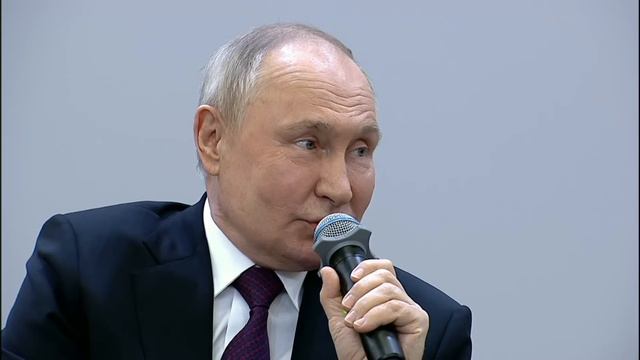 Владимир Путин Я никогда не видел отца пьяным. Никогда не слышал от него ни одного бранного слова!