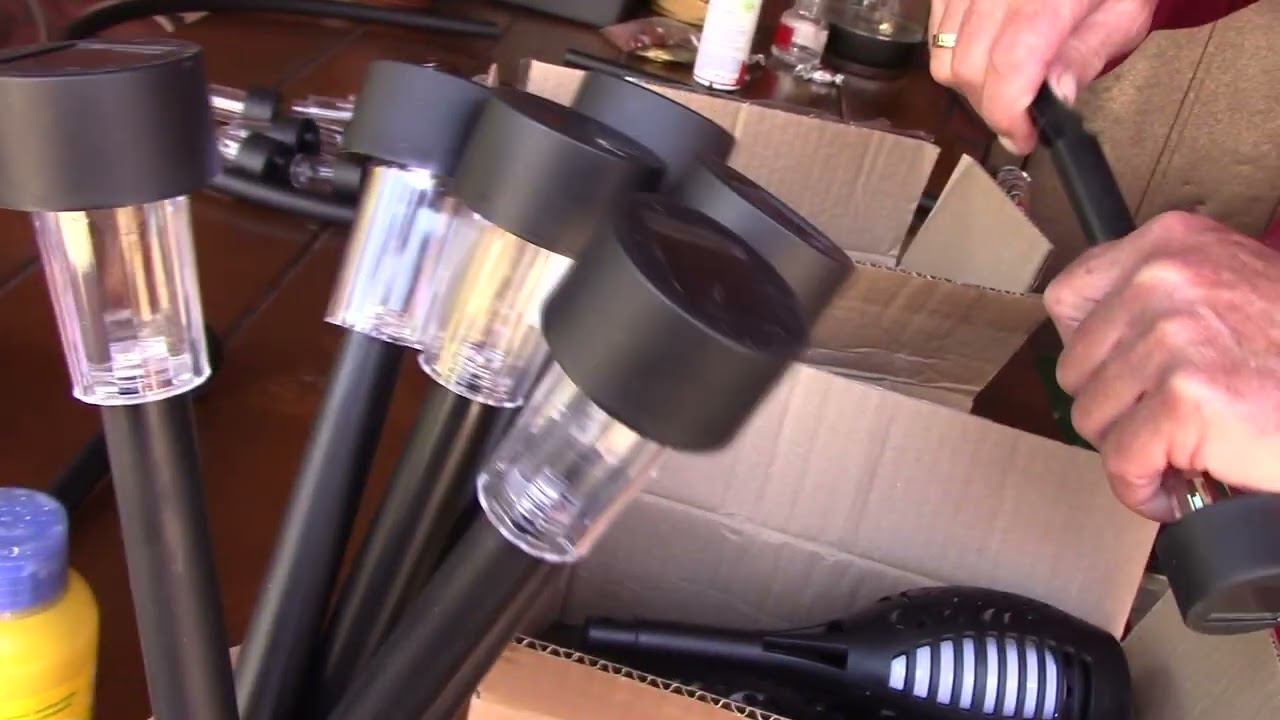 Уличные светильники на солнечной батарее..