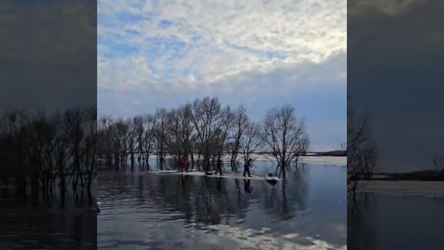 Небольшой видеоотчёт с открытия SUPсезона-2024. 30 марта. Агро-Пустынь - Старица