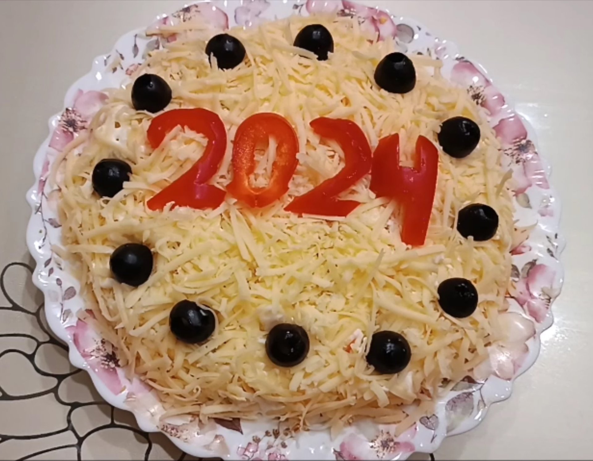 Слоёный салат Нежный