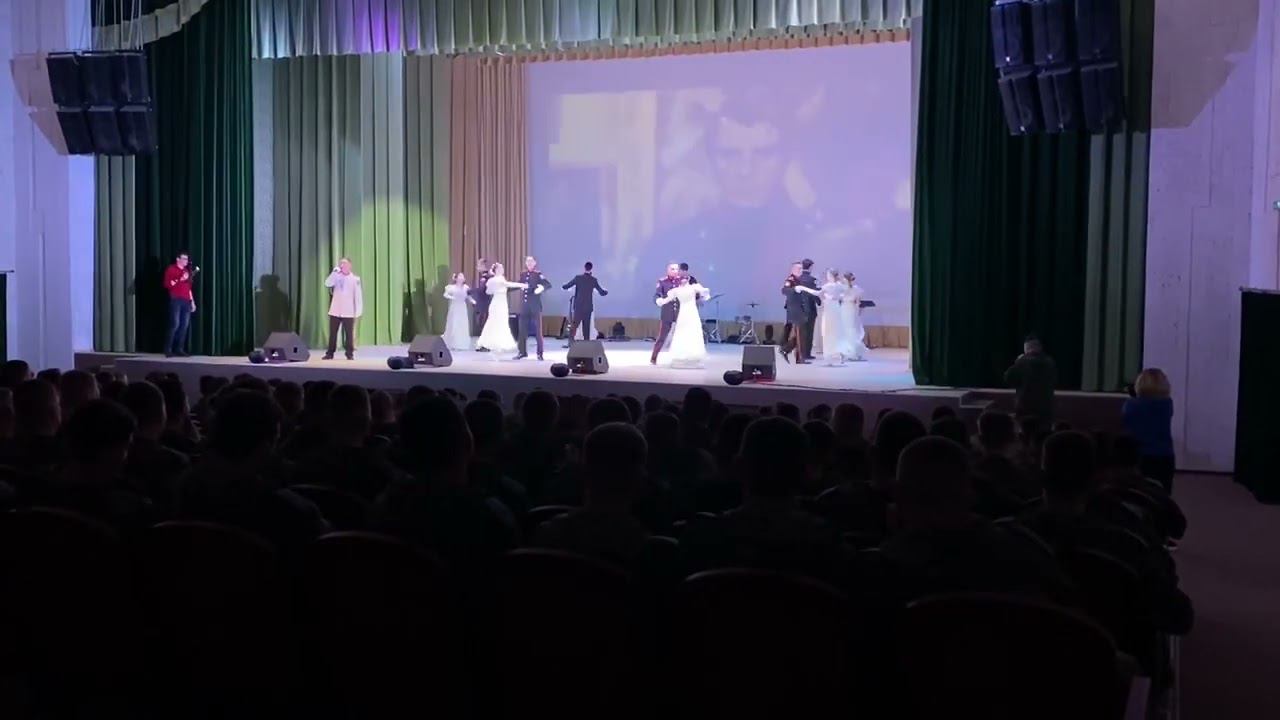«Русский вальс» поёт Мамонтов Иван , танцует Танцевальный коллектив «Кадетские традиции»