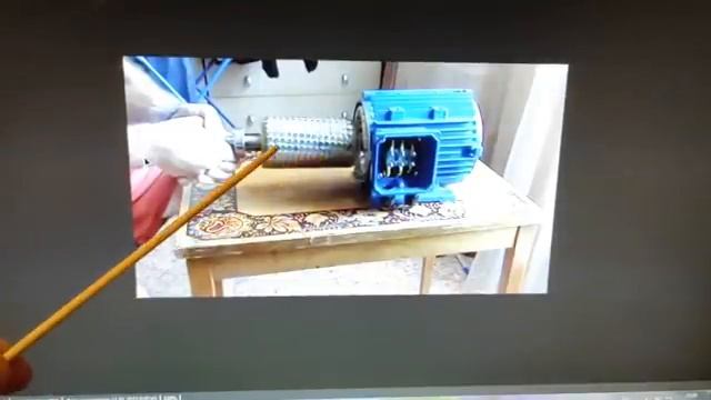 Асинхронный двигатель как генератор - ротор на магнитах!