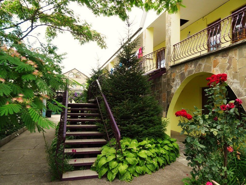 Отдых в Николаевке у моря. Николаевка снять жилье для отдыха рядом с морем. «У Галины» ГОСТЕВОЙ ДОМ