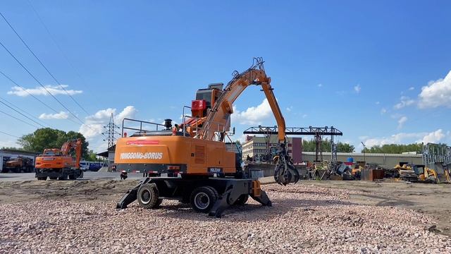 Перегружатель YONGGONG-BORUS YGLZ260 в действии.MOV