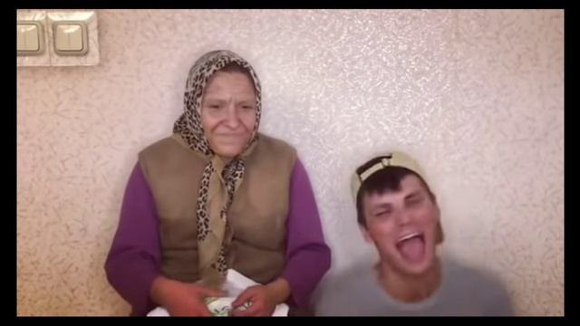 бабушка и очередь