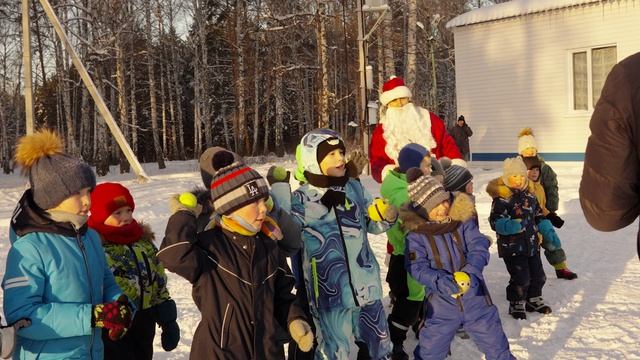 Лыжный Дед мороз 4К