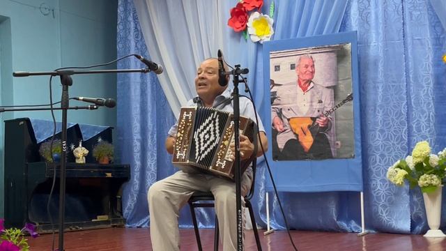 Черемуха цветёт