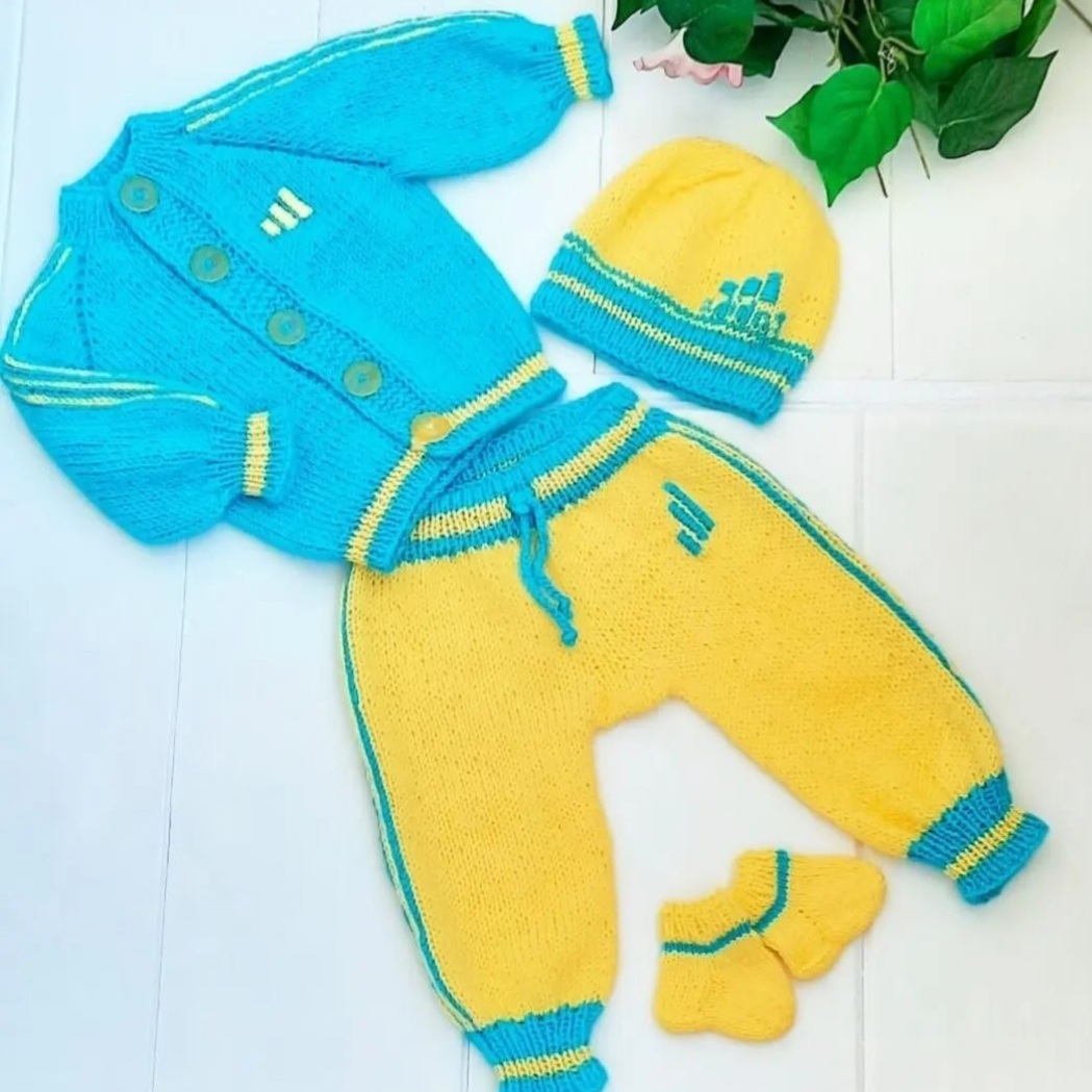 Детский комплект на малыша 0-3 мес. спицами