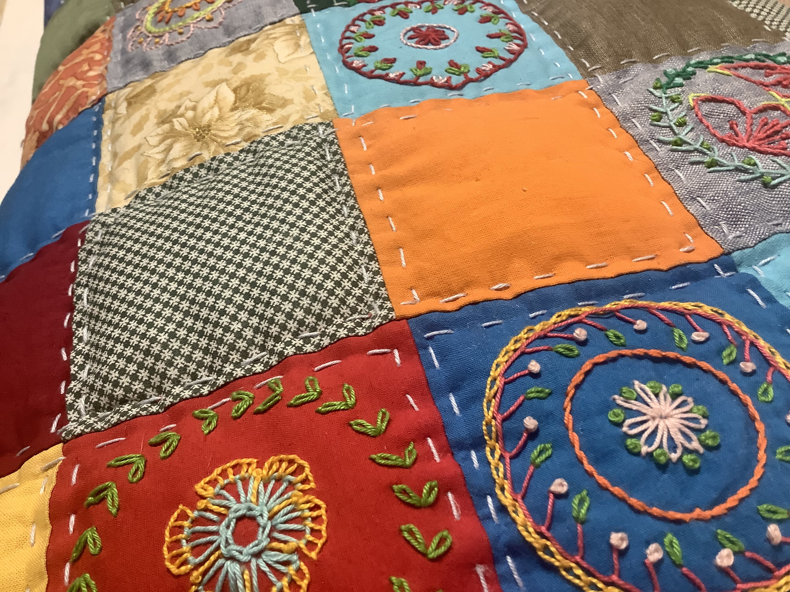 Как превратить кусочки ткани в уникальную и стильную вещь?!