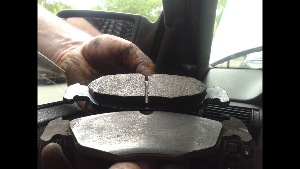 Замена передних тормозных колодок