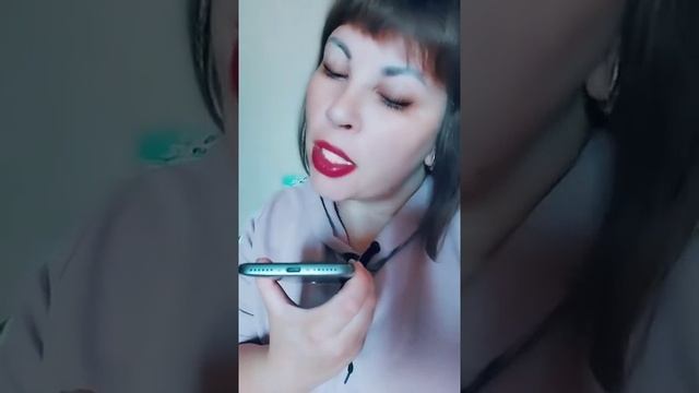 Алиса переведи мне слово кузнечик