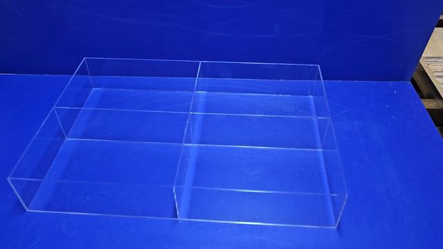 Накопитель для товаров. Производство изделий из оргстекла оптом и в розницу.