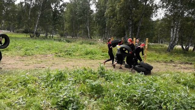Гонка сибиряков. Лето 2019. Юрга. Препятствие "Столбы из шин"