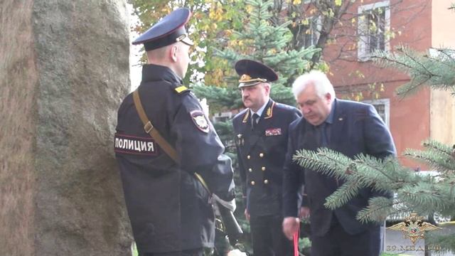 Память сотрудников, погибших при исполнении служебного долга, почтили в региональном УМВД