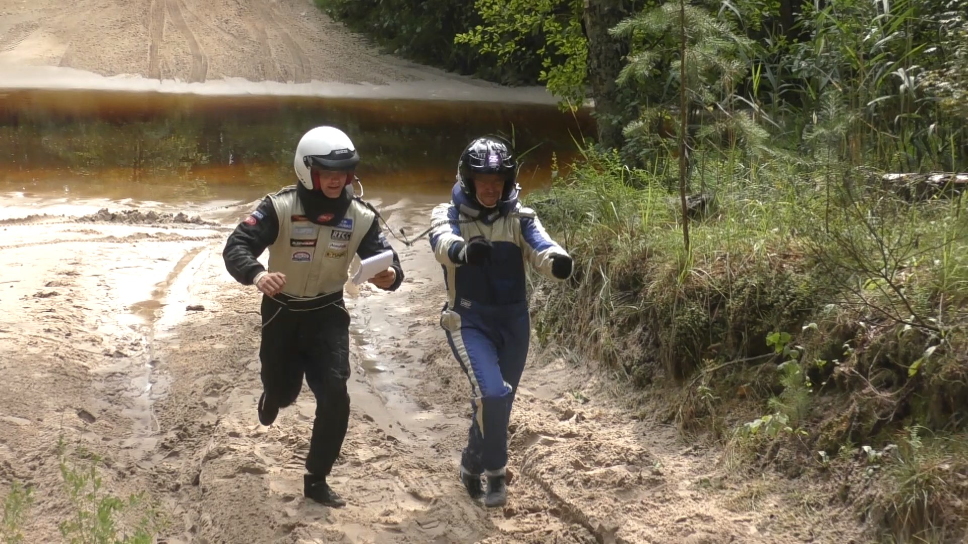 "Самое главное не отрываться от земли" -  оторванные колеса и приводы, взорванные ДВС. Битва в лесах