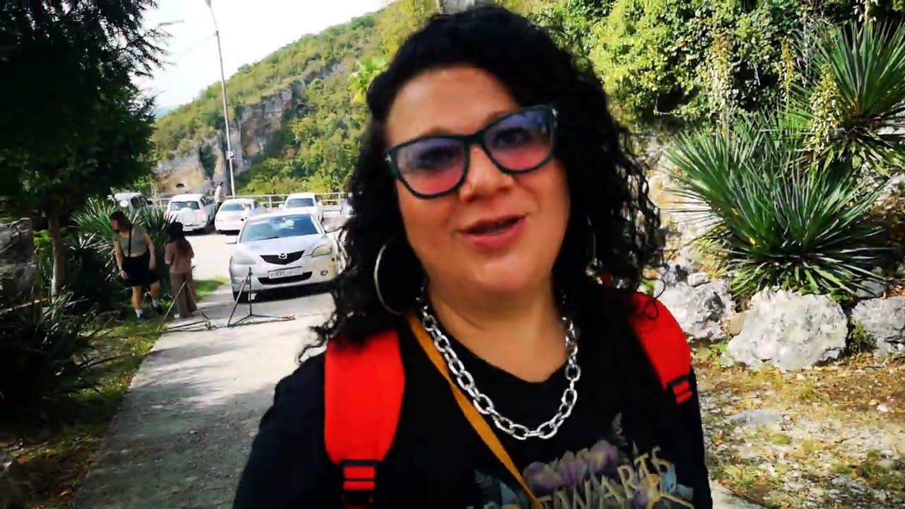 Часть 14. Наверх, на Иверскую гору. Пешком. Руина Анакопийской крепости.