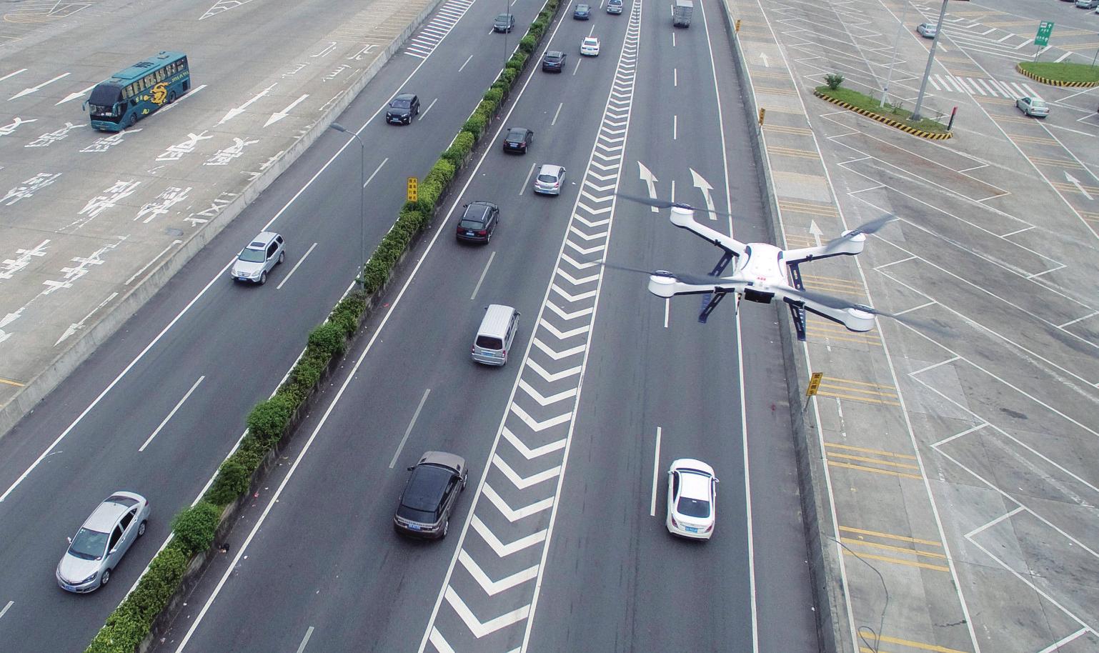 Дорожное Движение, Видимое С Помощью Дрона/Фоновые петли/Анимированное Движение/HD1080/Свободный фон