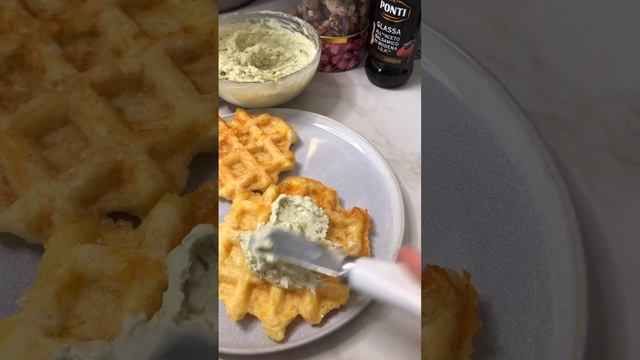 Помазка из авокадо