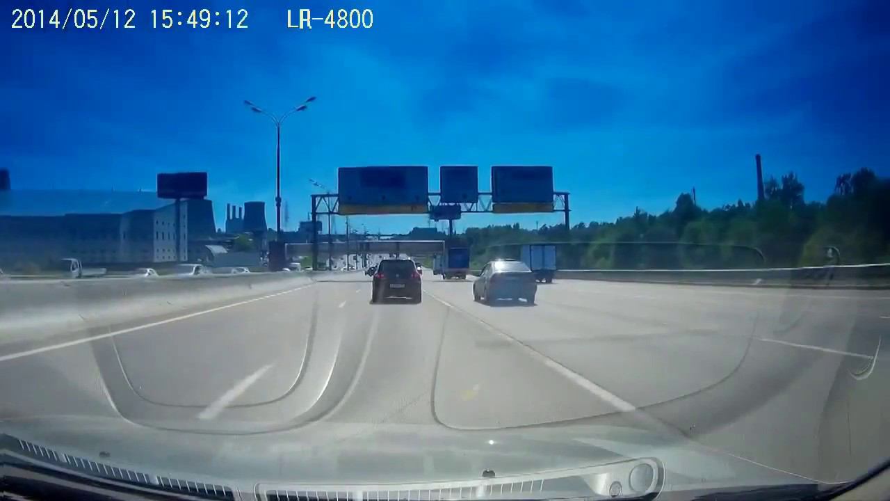 Жесть!!! Капот полностью закрыл лобовуху на МКАДе!!!