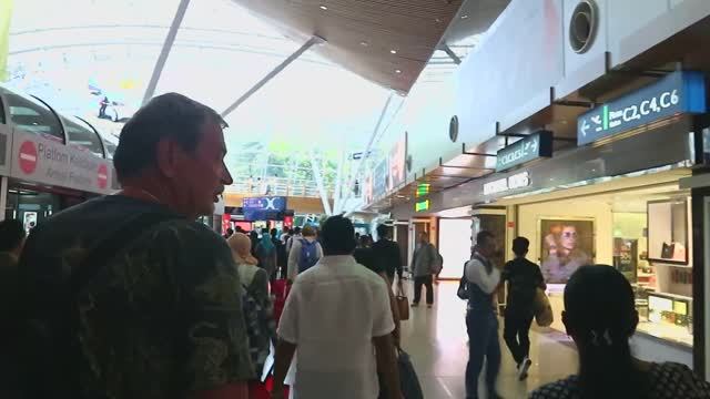 АЭРОПОРТ КУАЛА ЛУМПУР KUL KLIA KLIA2 ТРАНЗИТНАЯ ОСТАНОВКА . КАК ПРОВЕСТИ ВРЕМЯ.