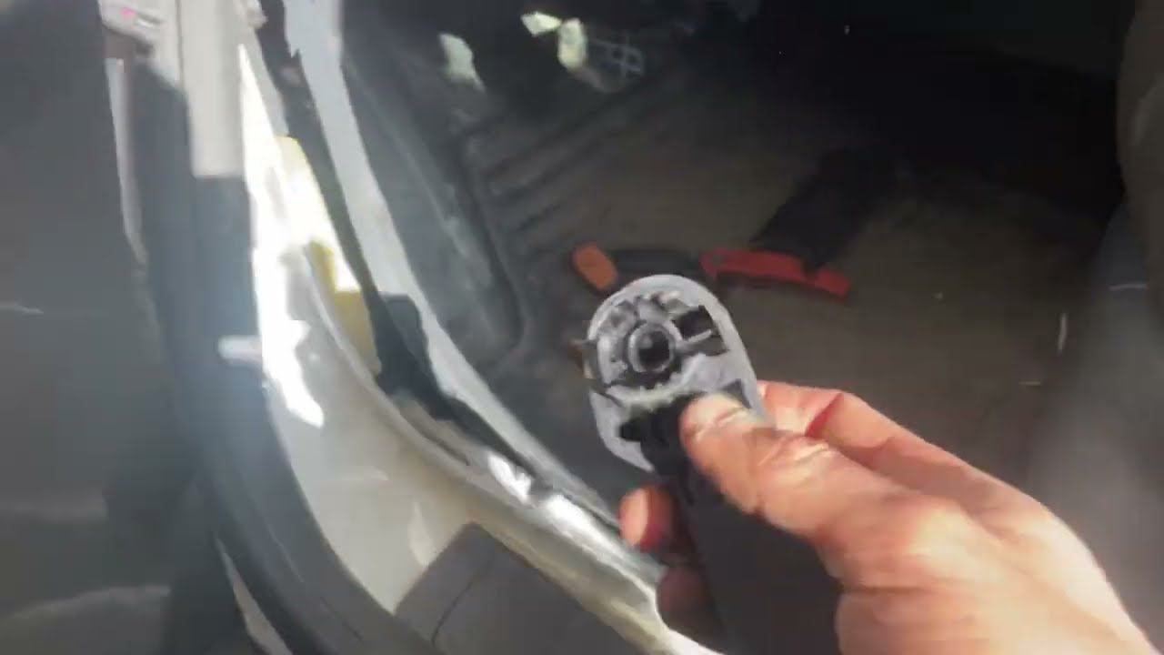 Шкода Фабиа снятие обшивки