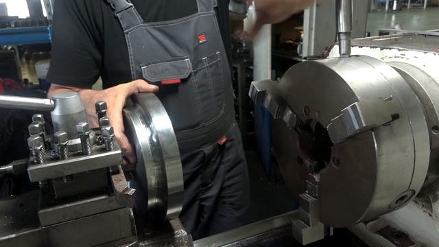 Новый токарный сериал_ Завершение чистовой обработки 8ч