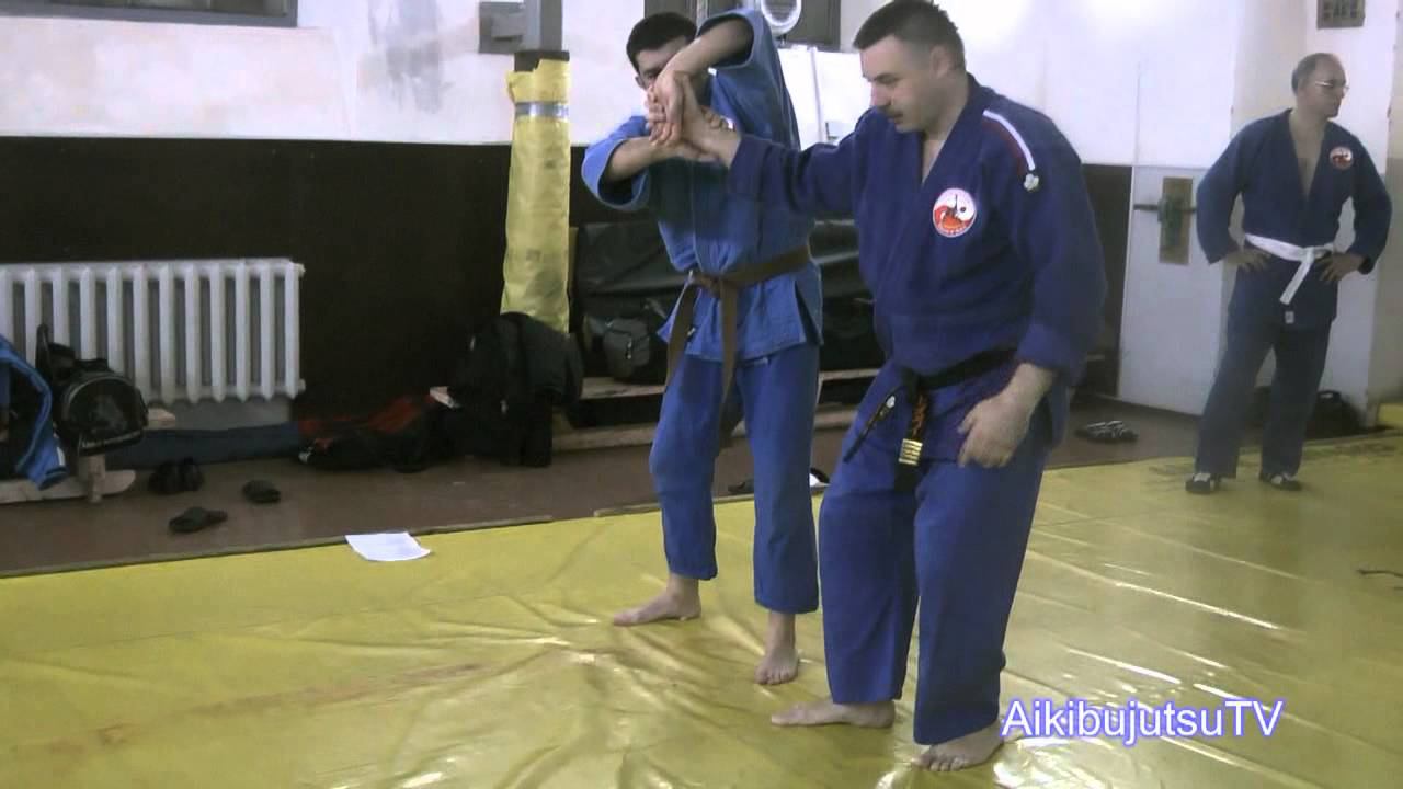 Усиро риоте катате тори - Санкадзё, Коте Гаяси.