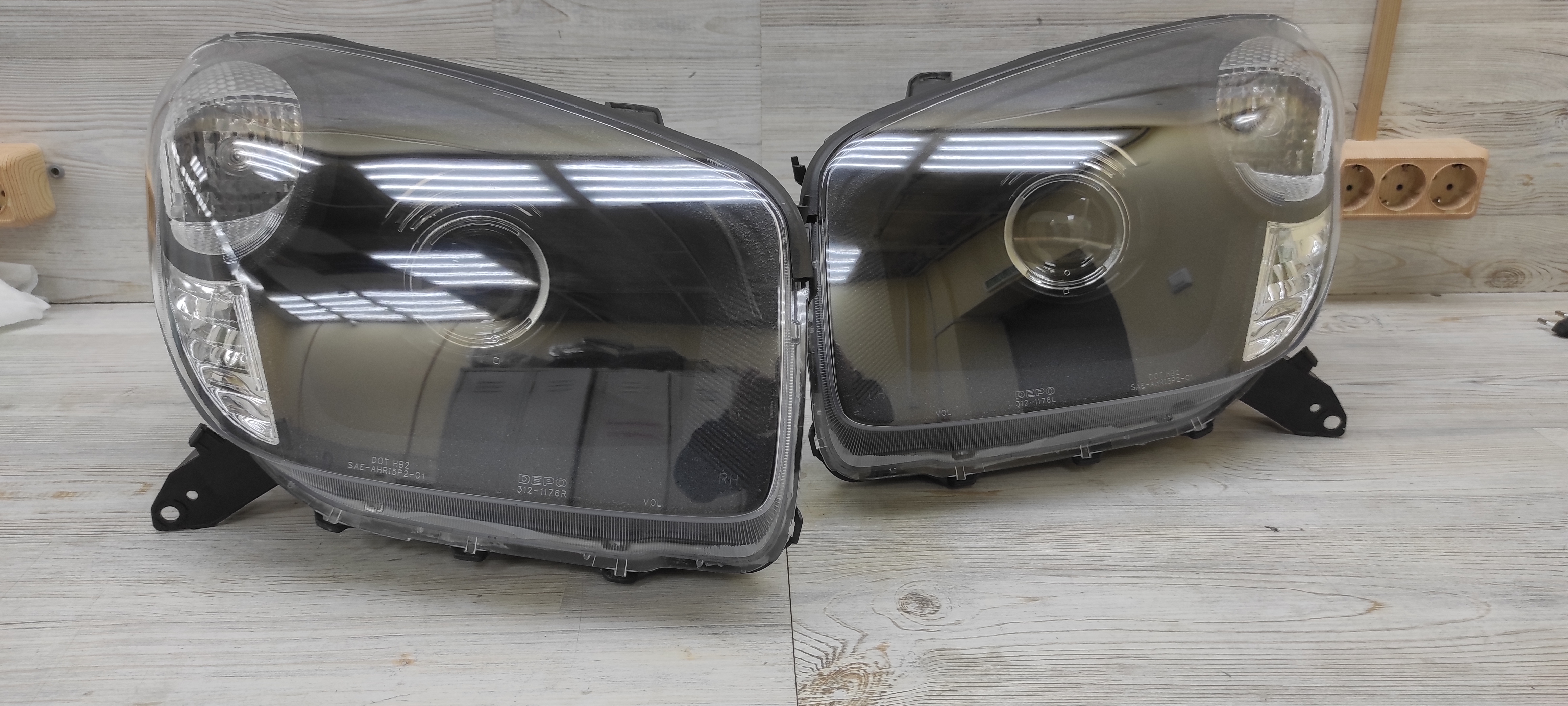 Тюнинг фарры  Toyota Rav4 от Ledstudio