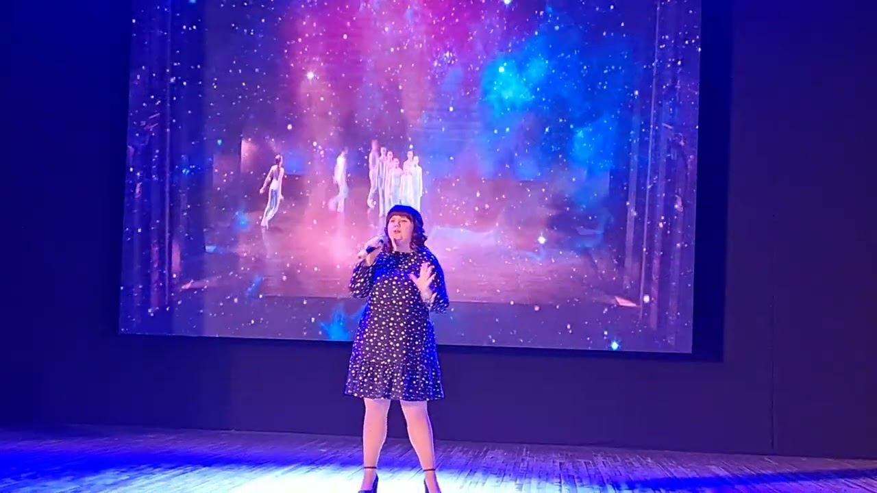 Воспитатель Зыбцева Ирина Александровна с композицией "Преодолей себя".Конкурс творческий дебют.