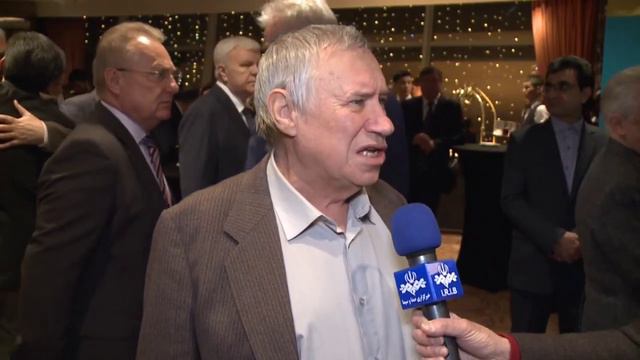 Фонд Ибн Сины провел выставку книг в Москве на Дне Исламской революции