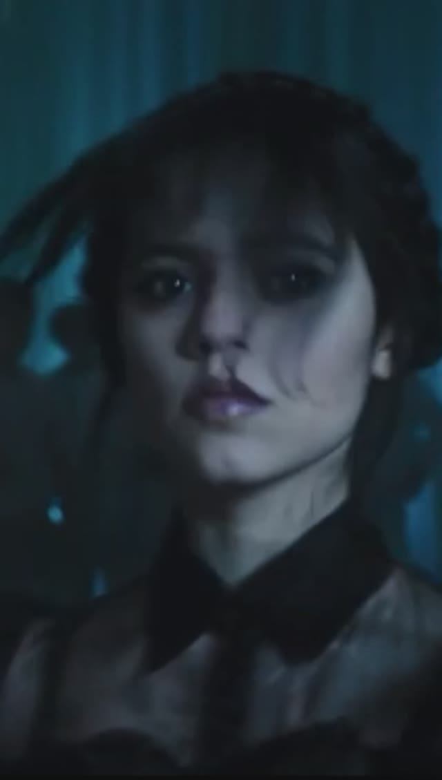 ДЖЕННА ОРТЕГА, БОТИНОК АЛАДДИНА & Г.М. ДЖОРДЖ И МЭТТ