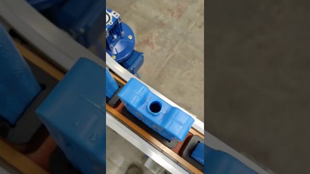 Линия розлива. Укупорщик. Этикетировщик. ПрактикМ #shorts #shortsvideo