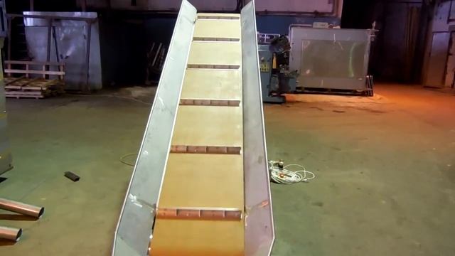 Конвейер подъемный