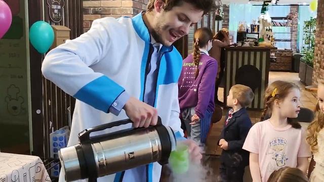 Крио шоу с мороженным Москва. Научное шоу IQLAB