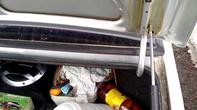 ВАЗ 2115 КРЫШКА  БАГАЖНИКА