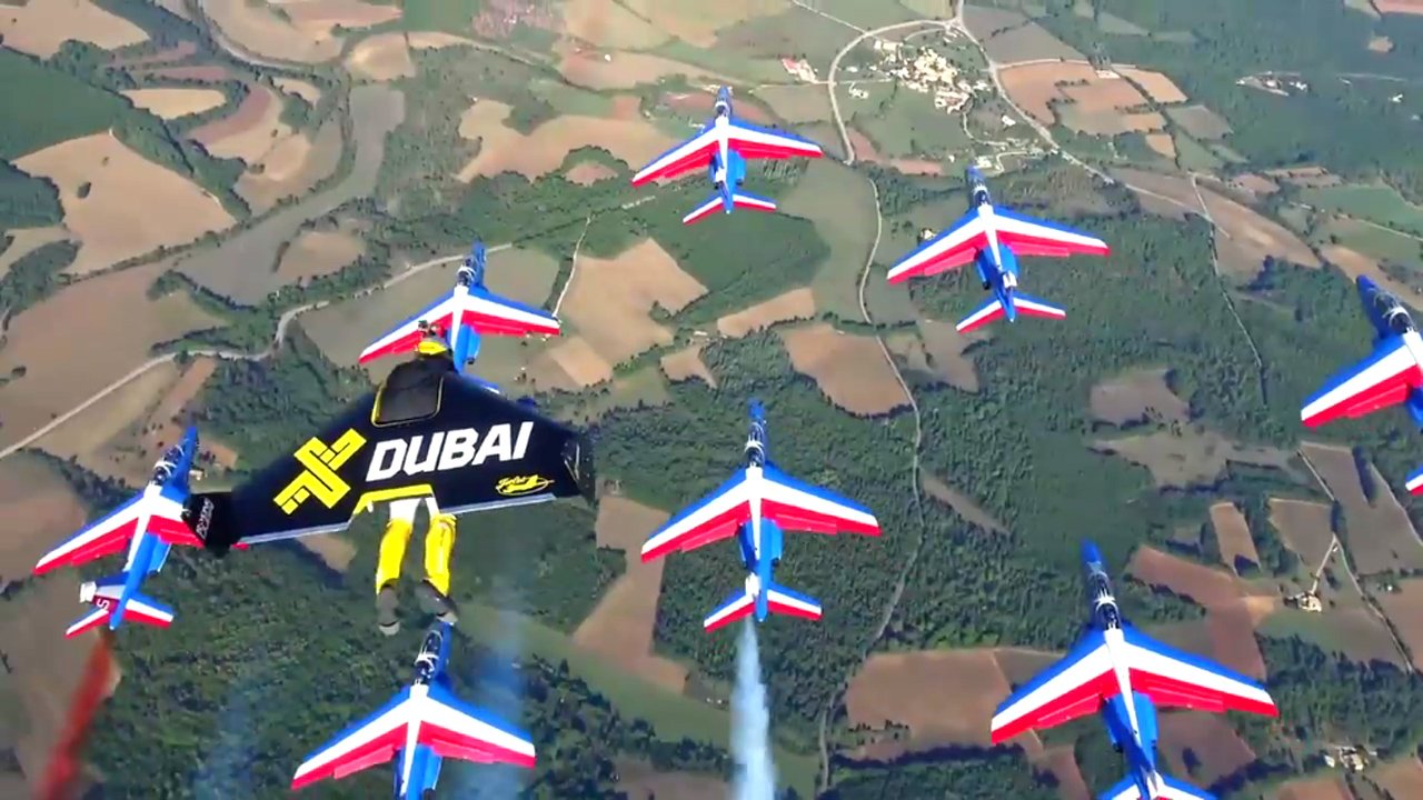 Полёт человека на реактивном ранце