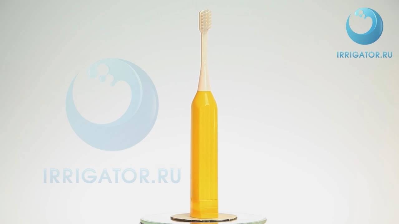 Hapica DBB-1Y - детская зубная щетка от 1 до 6 лет