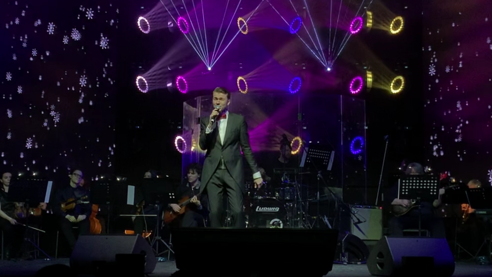 Let it Snow! Let it Snow! Let it Snow! - Стас Обухов - РОЖДЕСТВО в театре Градский Холл 3.01.2023