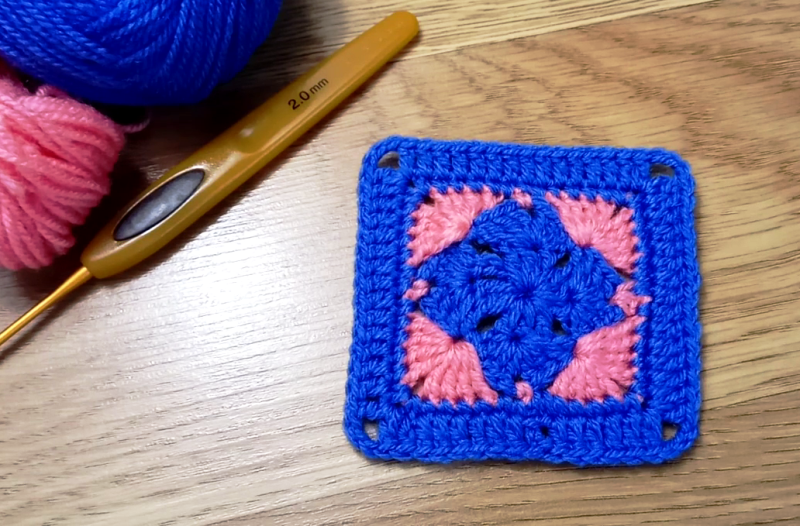 Квадратный МОТИВ крючком. Вяжем двухцветный квадрат