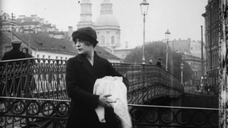 "УТОМЛЁННОЕ СОЛНЦЕ"... (Фото группы ПИТЕР - ВЗГЛЯД НАЗАД) - Поёт ПАВЕЛ МИХАЙЛОВ)