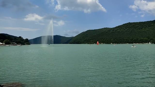 Абрау-Дюрсо Набережная. Озеро.